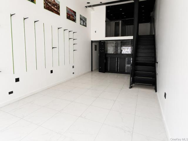 919 163rd E