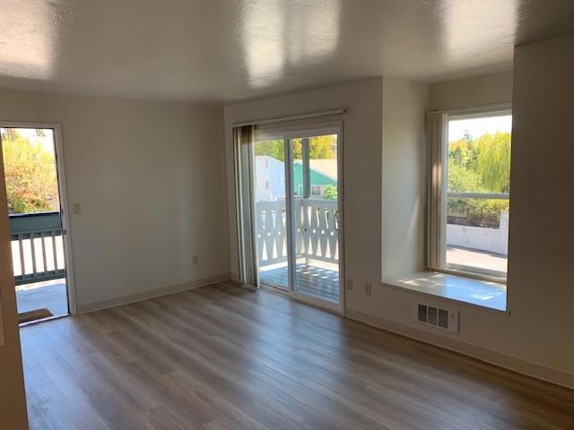 919 Capitola Avenue 40