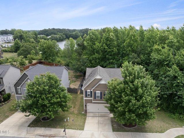 919 Award St, Fuquay Varina, NC 27526