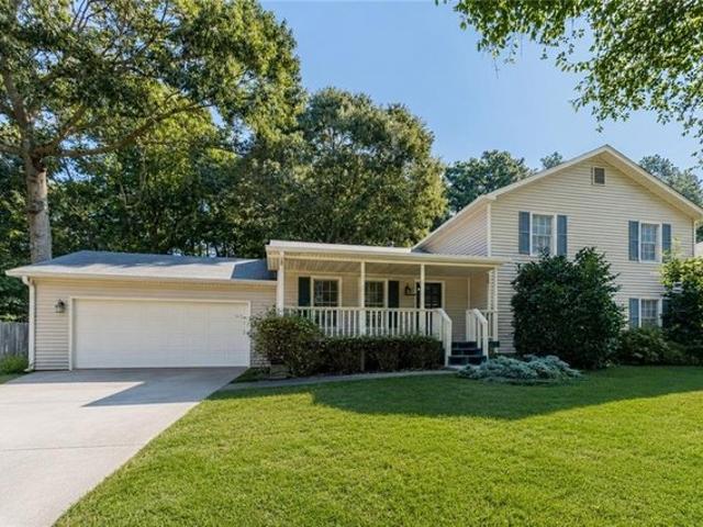 919 Gate Post Ln, Lawrenceville, GA 30044