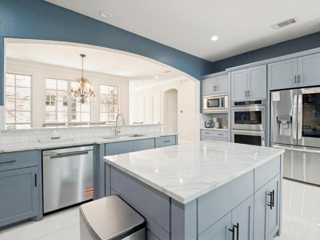919 Grail Maiden Lane