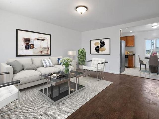 919 E La Palma Dr #8 Inglewood, CA 90301
