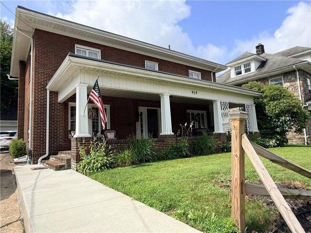 919 E Mahoning St, Punxsutawney, PA 15767