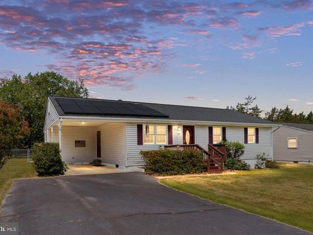 919 Eastern View Dr, Fredericksburg, VA 22405
