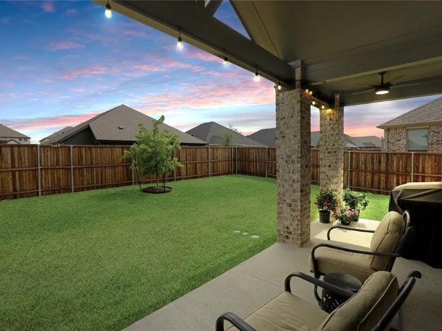 919 Edgehurst Drive