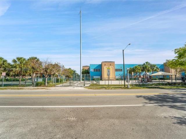 919 Hillcrest Dr Apt 210, Hollywood, FL 33021