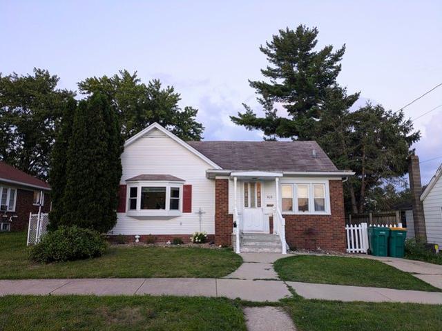 919 Johnson St, Streator, IL 61364