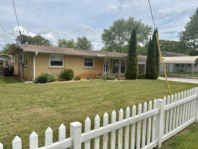919 Oak St, Manchester, TN 37355