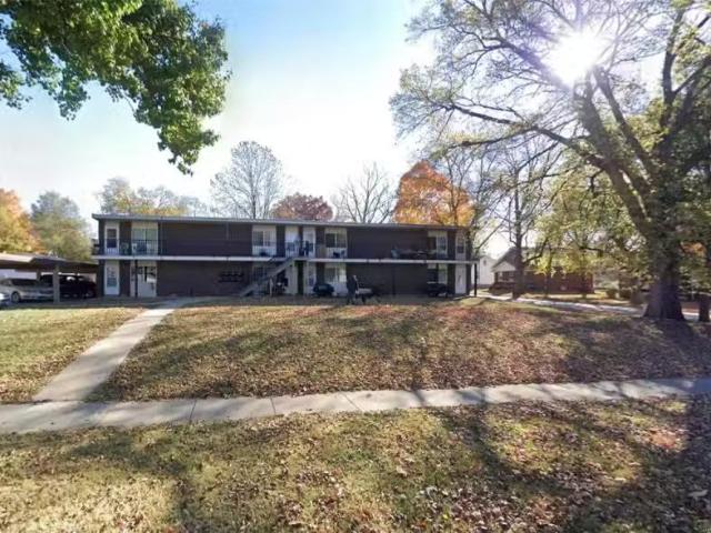 919 MULBERRY Street, 125, Highland, IL 62249