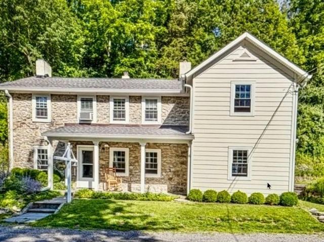 919 Wall St, Stillwater, NJ 07860
