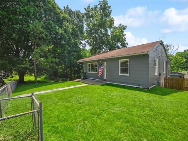 919 Walnut St, Leavenworth, KS 66048 | MLS #2612 | Compass