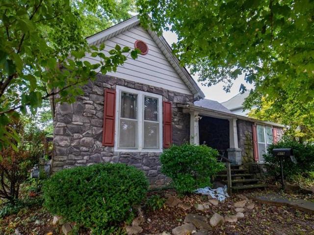 919 Troy Ave, Hickman, KY 42050