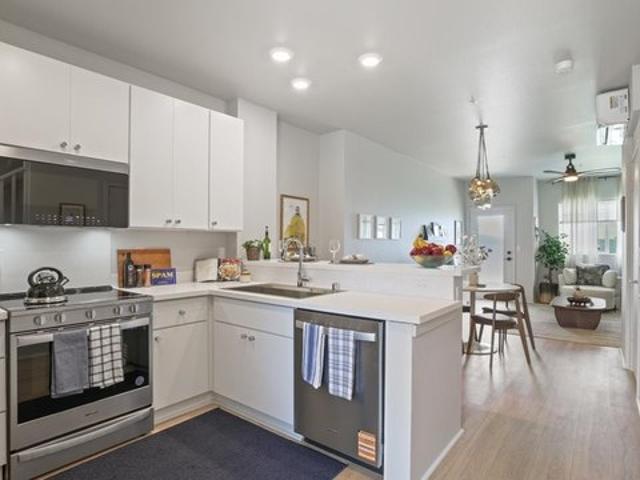 91 4099 Hikuono St Unit 1110, Kapolei, HI 96707