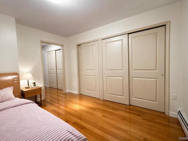 91 06 Whitney Avenue, Unit 3A