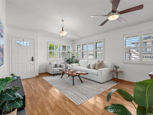 91 1034 Kanio St, Kapolei, HI 96707
