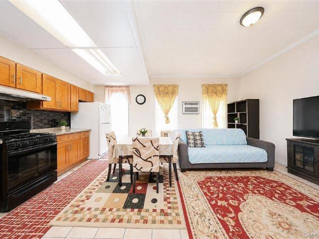 91 14 86th Drive