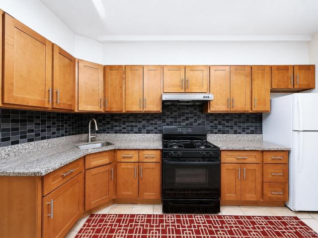 91 14 86th Drive