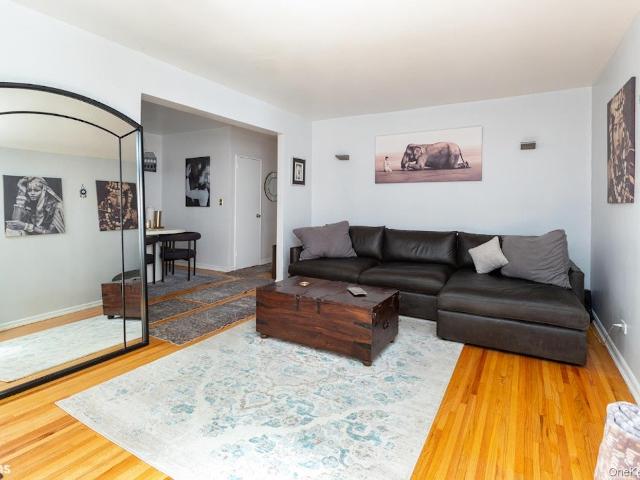 91 Van Cortlandt Avenue W 3F