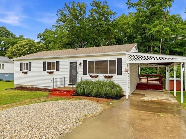 91 Violet St, Huntington, WV 25705