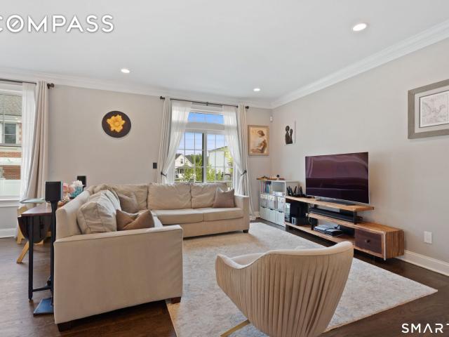 91 W Broad St 13, Stamford, CT