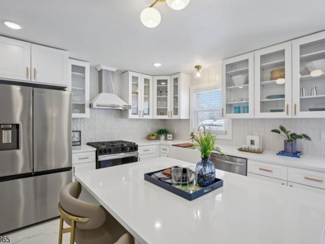 91 Warren Rd