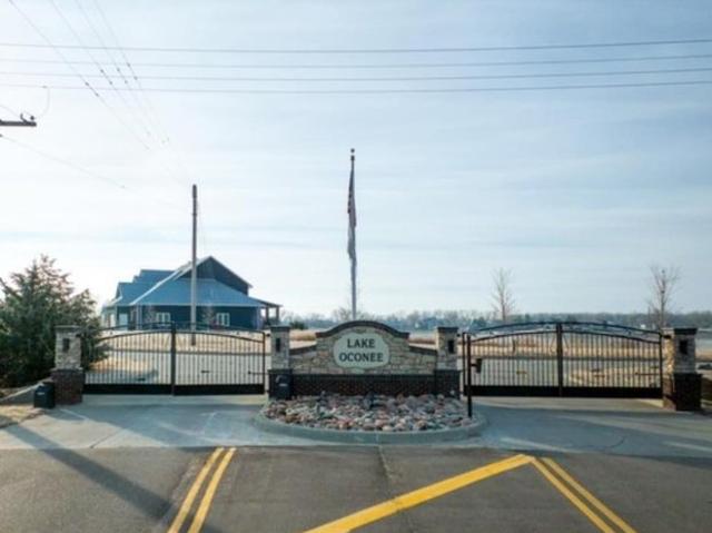 91 Bayshore Dr, Columbus, NE 68601