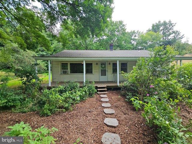 91 Brandywine St, Chadds Ford, PA 19317