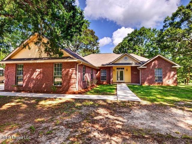 91 Cedar Wood Dr, Perkinston, MS 39573