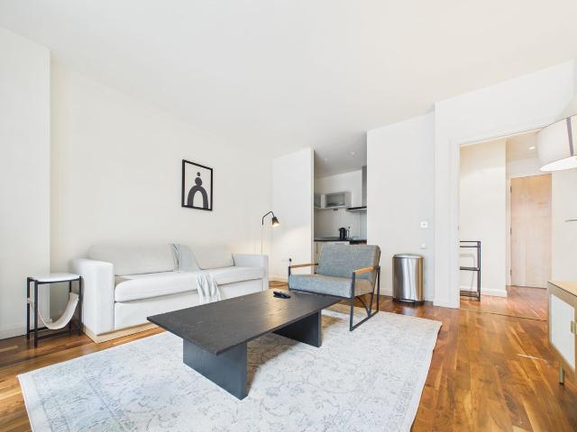 91 Discovery Dock Apartments West, 2 South Quay Square, Canary Wharf, London E14, 1 bed flat to rent, £2,300 pcm | PrimeLocation
