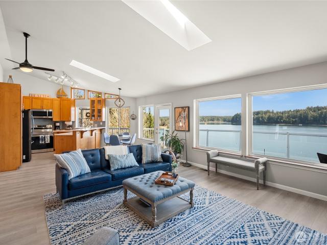 91 E Franjo Beach Dr, Shelton, WA 98584 | MLS #2475