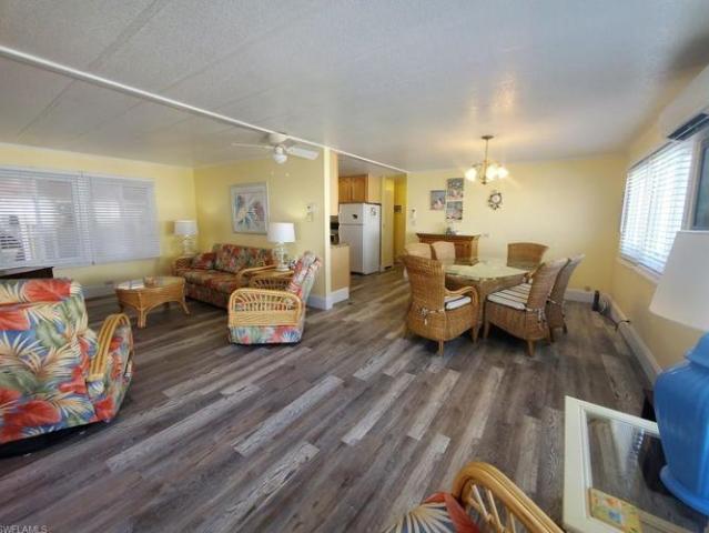 91 Enchanting Blvd #E 91, Naples, FL 34112