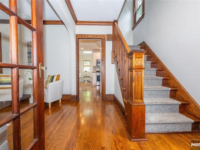 91 Ernst Avenue
