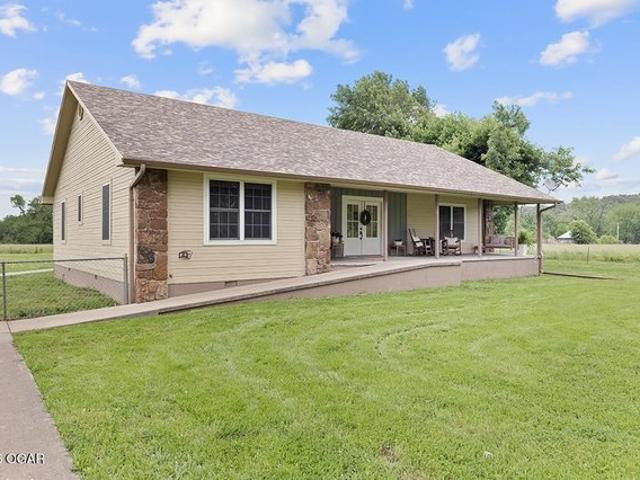 91 Kay Ln, Anderson, MO 64831