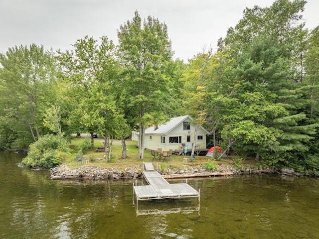 91 Lakeview St, Greenville, ME 04441