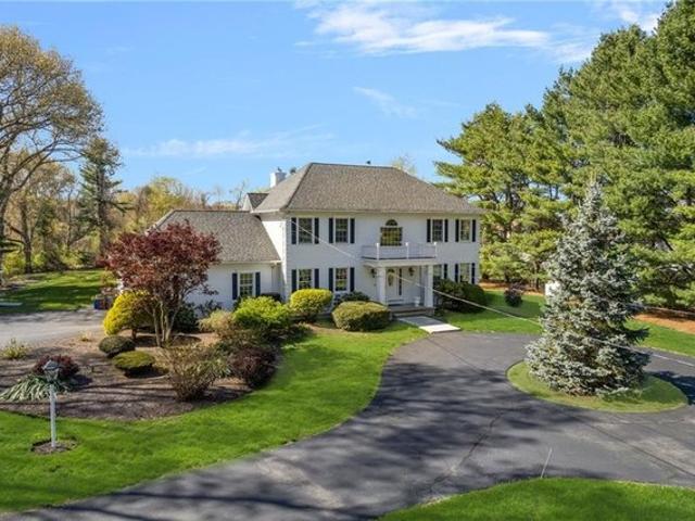 91 Mann School Rd, Smithfield, RI 02917