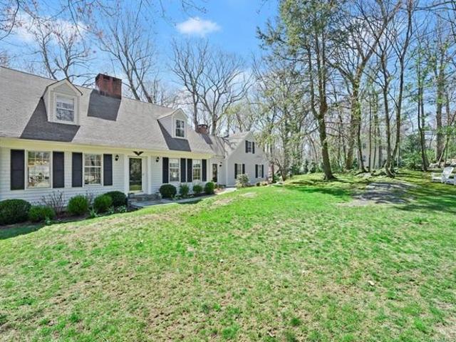 91 Mohawk Trail, Stamford, CT 06903