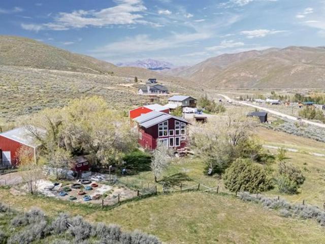 91 N Willow Creek Rd, Fairfield, ID 83327