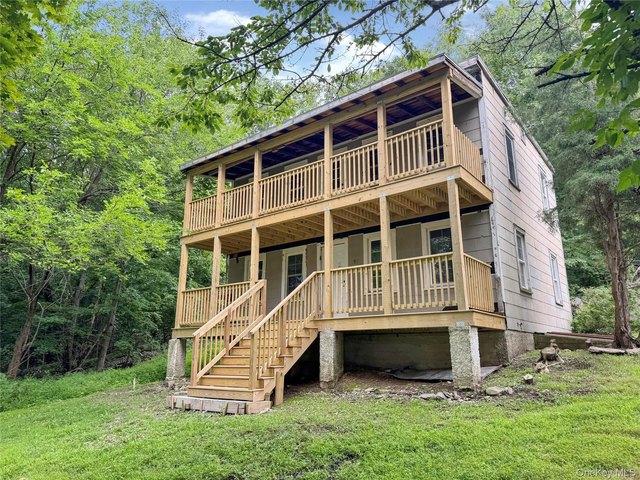 91 Pancake Hollow Rd, Highland, NY 12528
