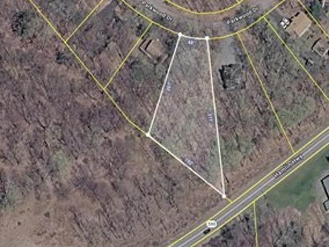 91 Parkwood Dr, Lake Ariel, PA 18436