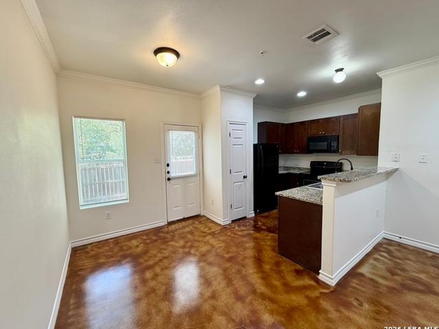 91 Plaza Dr, Unit 2