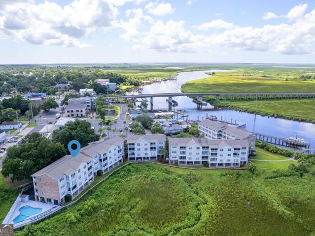 91 Screven St, Darien, GA 31305