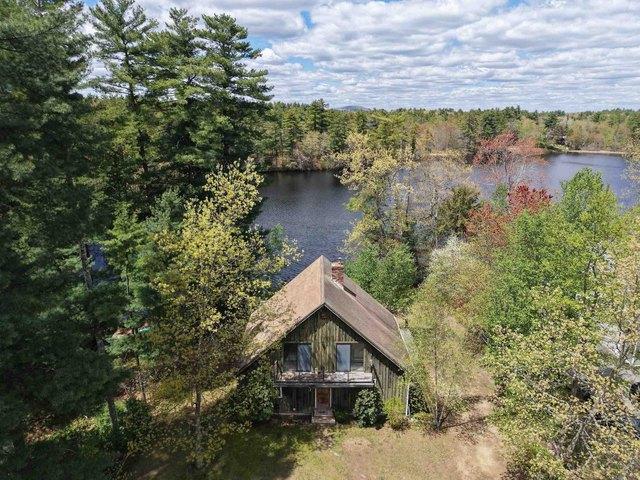 91 Sebbins Pond Dr, Bedford, NH 03110