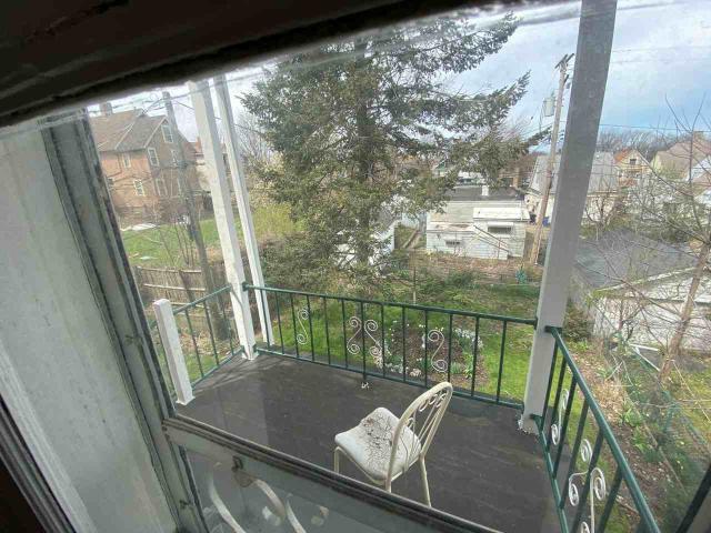 91st,W.1376 2 Bedroom Apartment for Rent at 1376 W 91st St, Cleveland, OH 44102 Edgewater
