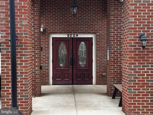 9204 Charleston Dr Unit 303, Manassas, VA 20110