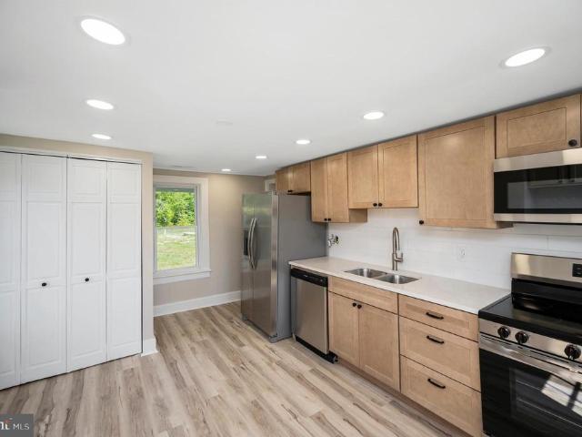 9204 Woodford Road