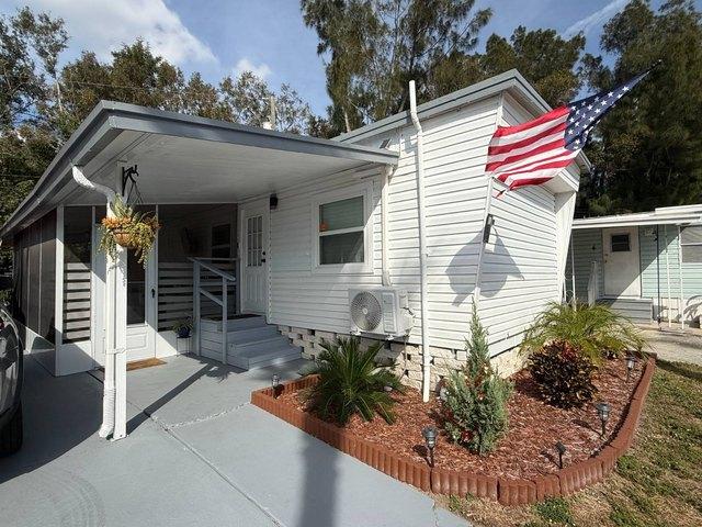 9204 66th St N, Pinellas Park, FL 33782