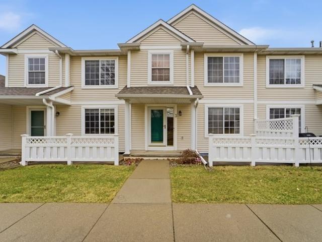 9205 Greenspire Dr Unit 3, West Des Moines, IA 50266