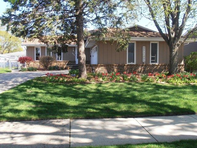 9205 Idlewild Dr, Highland, IN 46322