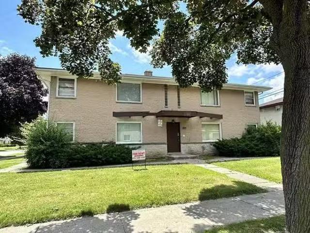 9205 West Sheridan Avenue Upper. 9205 W Sheridan Ave