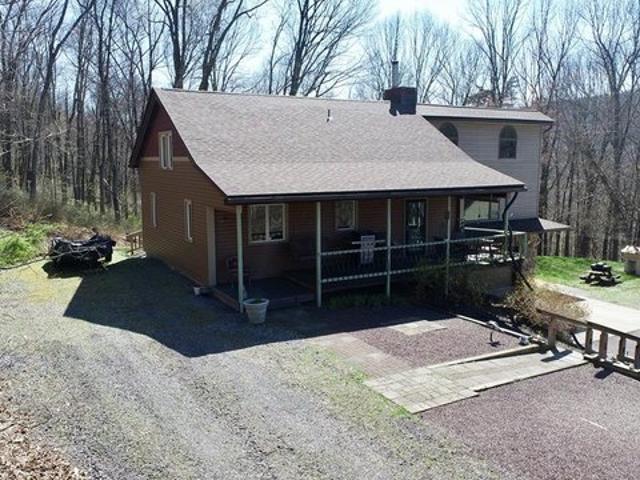 9206 Barkleys Ln, Huntingdon, PA 16652